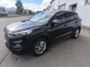 Black Hyundai Tucson 2016 in Radviliskis, with an engine capacity of 2.00 L and mileage of 163 thousand km for 10950 €, photo 4 on AUTOMOTO.COM.LV