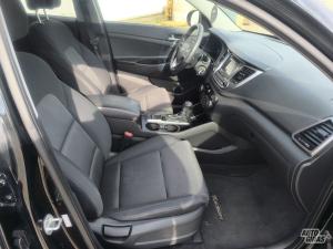 Black Hyundai Tucson 2016 in Radviliskis, with an engine capacity of 2.00 L and mileage of 163 thousand km for 10950 €, photo 16 on AUTOMOTO.COM.LV