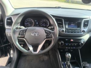 Black Hyundai Tucson 2016 in Radviliskis, with an engine capacity of 2.00 L and mileage of 163 thousand km for 10950 €, photo 27 on AUTOMOTO.COM.LV