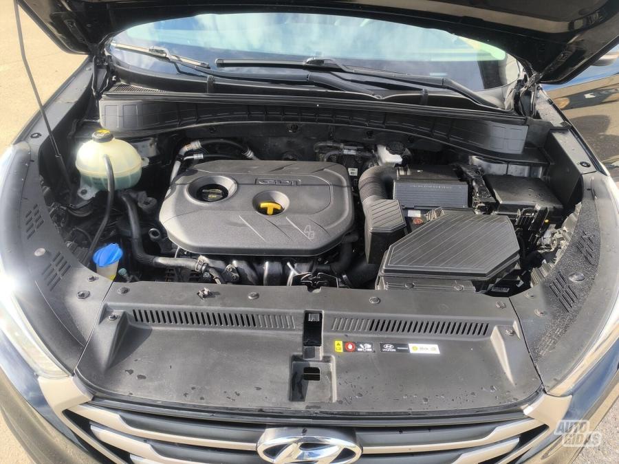 Black Hyundai Tucson 2016 in Radviliskis, with an engine capacity of 2.00 L and mileage of 163 thousand km for 10950 €, photo 32 on AUTOMOTO.COM.LV
