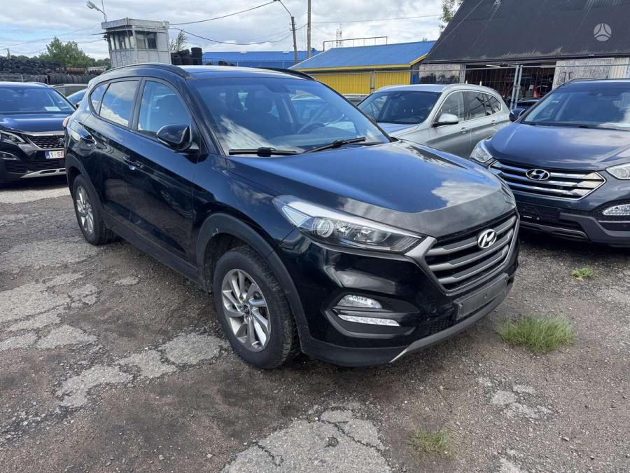 Melns Hyundai Tucson 2016 Kauņa, ar dzinēja tilpumu 1.69 L un nobraukumu 237 tūkst. km par 8100 €, foto 1 vietnē AUTOMOTO.COM.LV