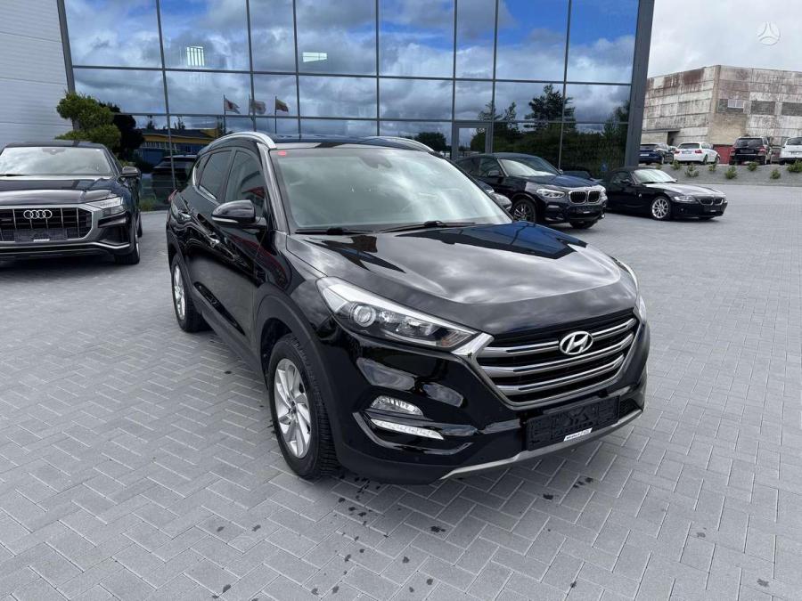 Melns Hyundai Tucson 2016 Telšiai, ar dzinēja tilpumu 1.69 L un nobraukumu 203 tūkst. km par 9800 €, foto 10 vietnē AUTOMOTO.COM.LV