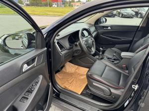 Melns Hyundai Tucson 2016 Telšiai, ar dzinēja tilpumu 1.69 L un nobraukumu 203 tūkst. km par 9800 €, foto 15 vietnē AUTOMOTO.COM.LV