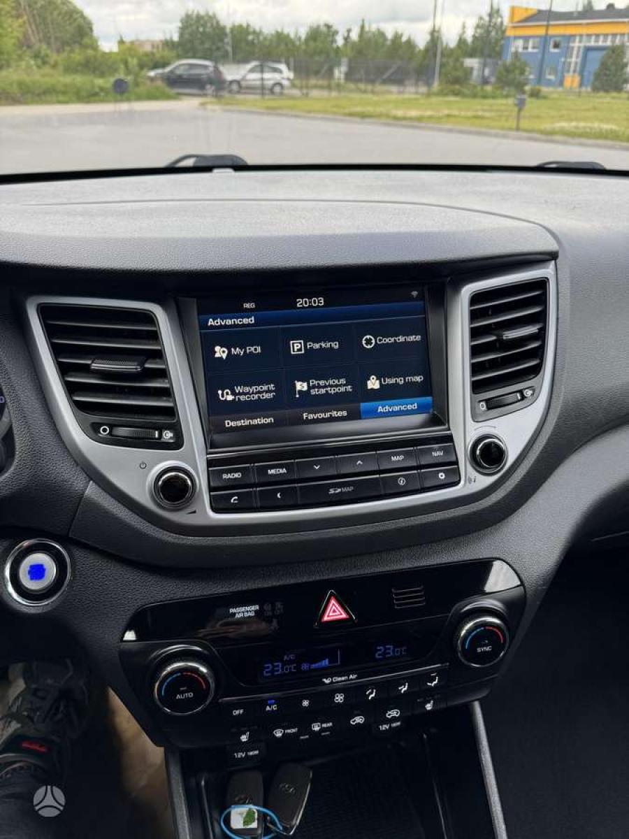 Melns Hyundai Tucson 2016 Telšiai, ar dzinēja tilpumu 1.69 L un nobraukumu 203 tūkst. km par 9800 €, foto 36 vietnē AUTOMOTO.COM.LV