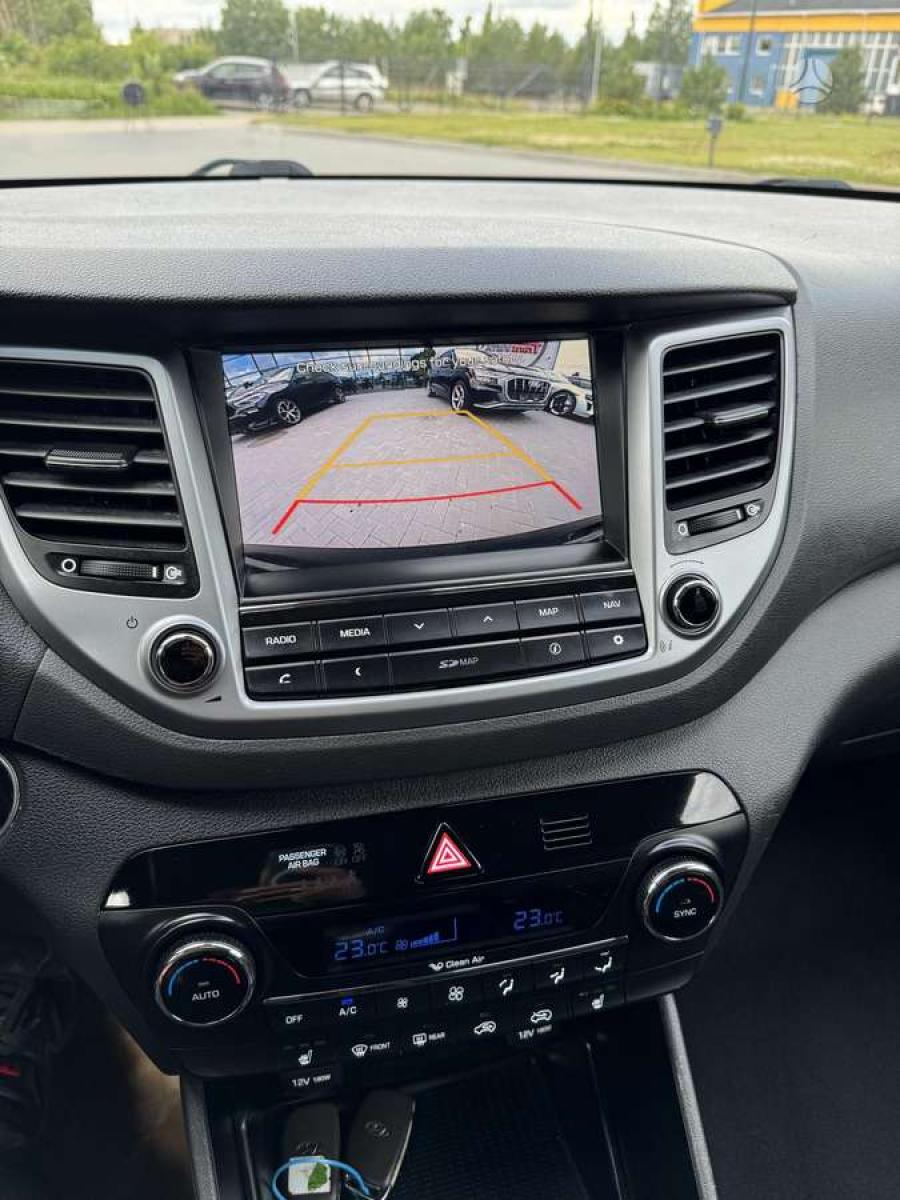 Melns Hyundai Tucson 2016 Telšiai, ar dzinēja tilpumu 1.69 L un nobraukumu 203 tūkst. km par 9800 €, foto 39 vietnē AUTOMOTO.COM.LV