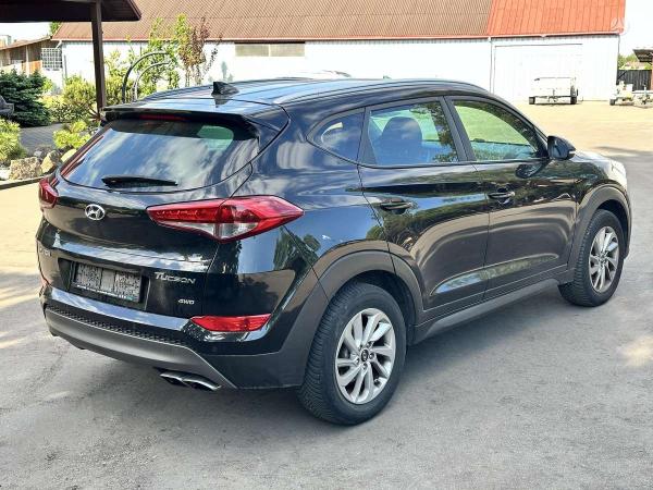 Melns Hyundai Tucson 2016 Marijampole, ar dzinēja tilpumu 1.59 L un nobraukumu 171 tūkst. km par 9900 €, foto 5 vietnē AUTOMOTO.COM.LV