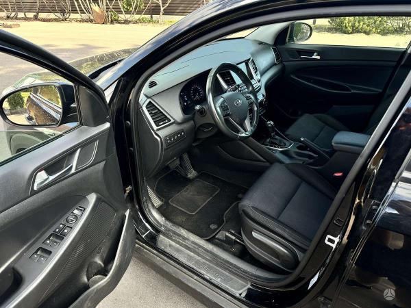 Melns Hyundai Tucson 2016 Marijampole, ar dzinēja tilpumu 1.59 L un nobraukumu 171 tūkst. km par 9900 €, foto 7 vietnē AUTOMOTO.COM.LV
