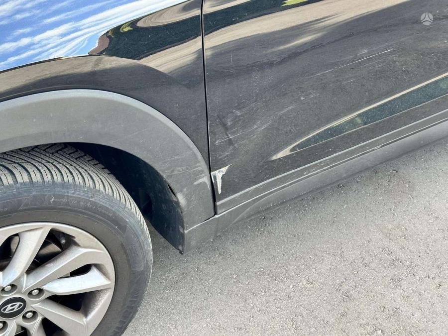 Melns Hyundai Tucson 2016 Marijampole, ar dzinēja tilpumu 1.59 L un nobraukumu 171 tūkst. km par 9900 €, foto 12 vietnē AUTOMOTO.COM.LV