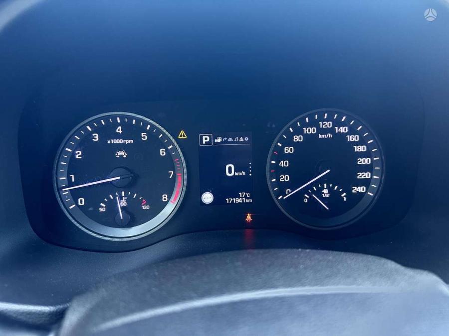 Black Hyundai Tucson 2016 in Marijampole, with an engine capacity of 1.59 L and mileage of 171 thousand km for 9900 €, photo 19 on AUTOMOTO.COM.LV