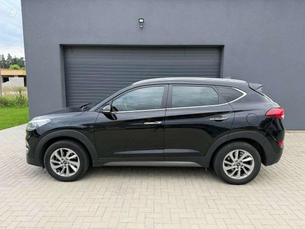 Melns Hyundai Tucson 2016 Utena, ar dzinēja tilpumu 1.69 L un nobraukumu 196 tūkst. km par 8400 €, foto 8 vietnē AUTOMOTO.COM.LV