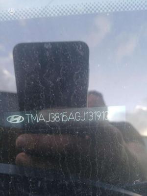 Black Hyundai Tucson 2016 in Utena, with an engine capacity of 1.69 L and mileage of 196 thousand km for 8400 €, photo 15 on AUTOMOTO.COM.LV