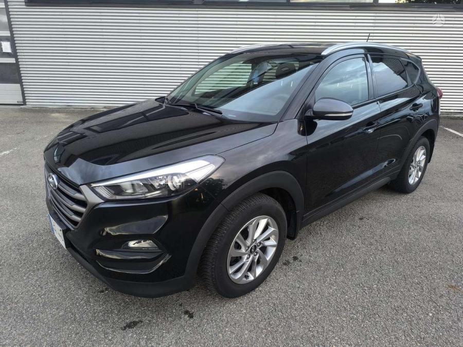 Melns Hyundai Tucson 2016 Radviliškis, ar dzinēja tilpumu 2.00 L un nobraukumu 165 tūkst. km par 10650 €, foto 4 vietnē AUTOMOTO.COM.LV