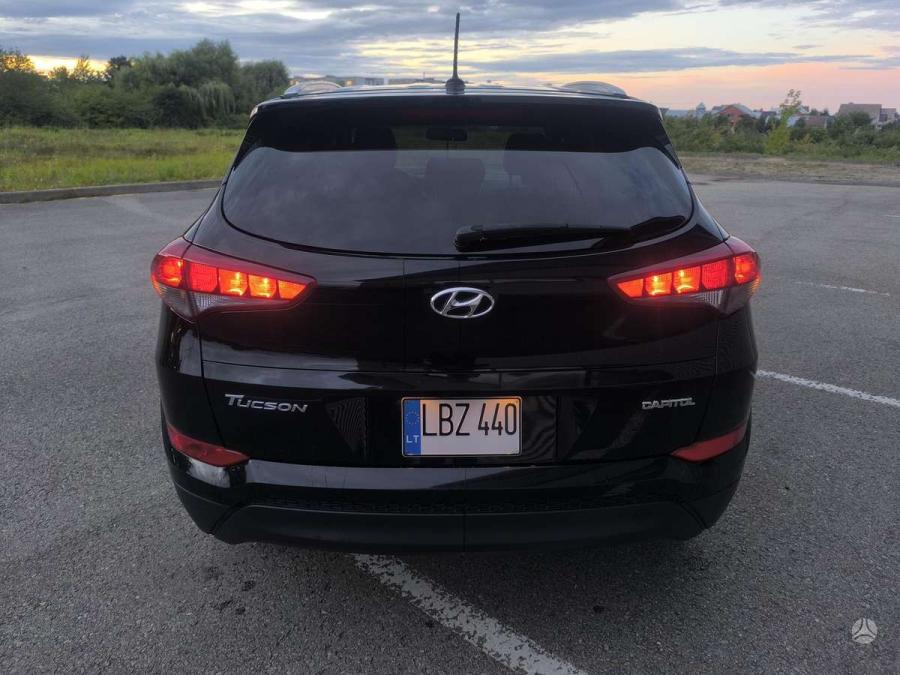 Melns Hyundai Tucson 2016 Radviliškis, ar dzinēja tilpumu 2.00 L un nobraukumu 165 tūkst. km par 10650 €, foto 8 vietnē AUTOMOTO.COM.LV