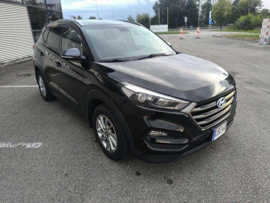 Melns Hyundai Tucson 2016 Radviliškis, ar dzinēja tilpumu 2.00 L un nobraukumu 165 tūkst. km par 10650 €, foto 12 vietnē AUTOMOTO.COM.LV
