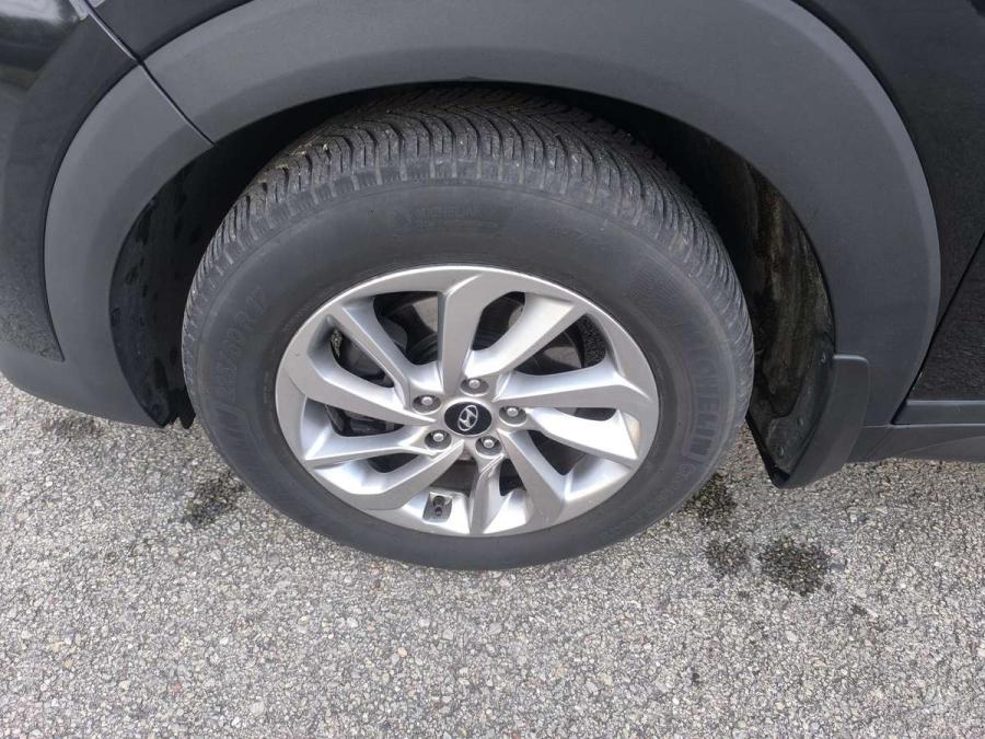 Melns Hyundai Tucson 2016 Radviliškis, ar dzinēja tilpumu 2.00 L un nobraukumu 165 tūkst. km par 10650 €, foto 16 vietnē AUTOMOTO.COM.LV