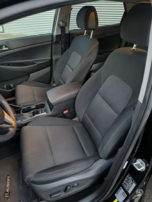 Melns Hyundai Tucson 2016 Radviliškis, ar dzinēja tilpumu 2.00 L un nobraukumu 165 tūkst. km par 10650 €, foto 21 vietnē AUTOMOTO.COM.LV