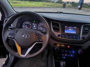 Melns Hyundai Tucson 2016 Radviliškis, ar dzinēja tilpumu 2.00 L un nobraukumu 165 tūkst. km par 10650 €, foto 26 vietnē AUTOMOTO.COM.LV