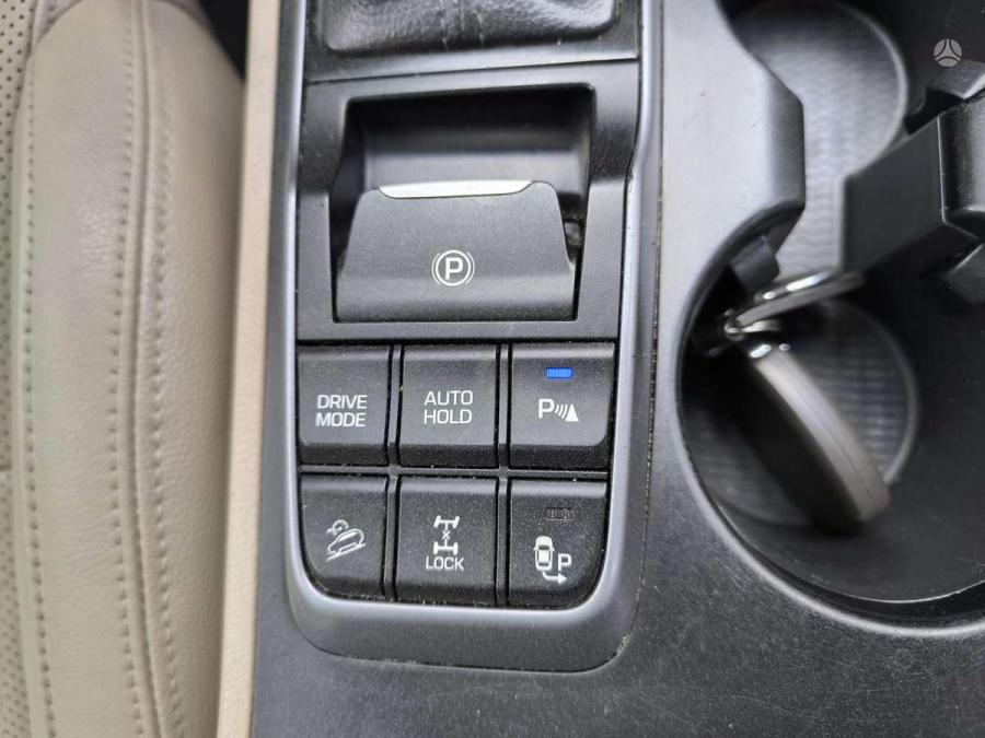 Melns Hyundai Tucson 2016 Šauļi, ar dzinēja tilpumu 2.00 L un nobraukumu 238 tūkst. km par 10350 €, foto 14 vietnē AUTOMOTO.COM.LV
