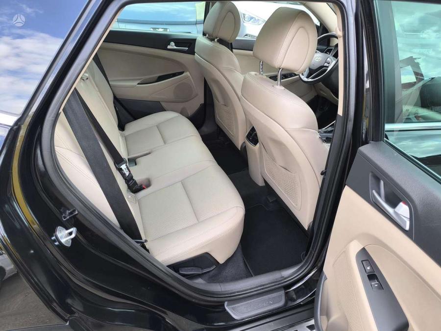 Melns Hyundai Tucson 2016 Šauļi, ar dzinēja tilpumu 2.00 L un nobraukumu 238 tūkst. km par 10350 €, foto 16 vietnē AUTOMOTO.COM.LV