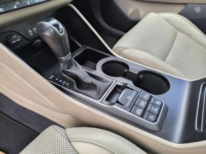 Melns Hyundai Tucson 2016 Šauļi, ar dzinēja tilpumu 2.00 L un nobraukumu 238 tūkst. km par 10350 €, foto 18 vietnē AUTOMOTO.COM.LV