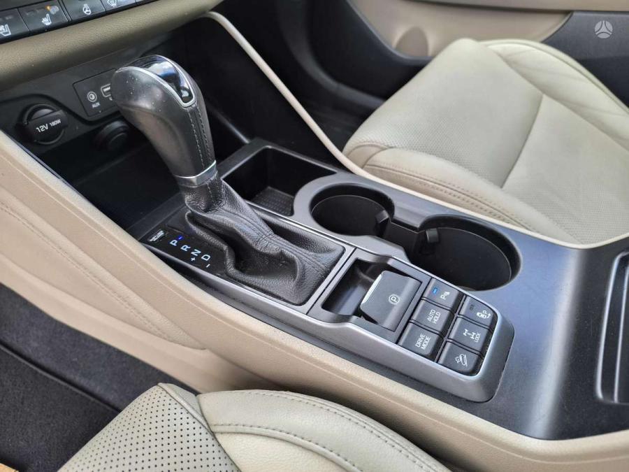 Melns Hyundai Tucson 2016 Šauļi, ar dzinēja tilpumu 2.00 L un nobraukumu 238 tūkst. km par 10350 €, foto 18 vietnē AUTOMOTO.COM.LV