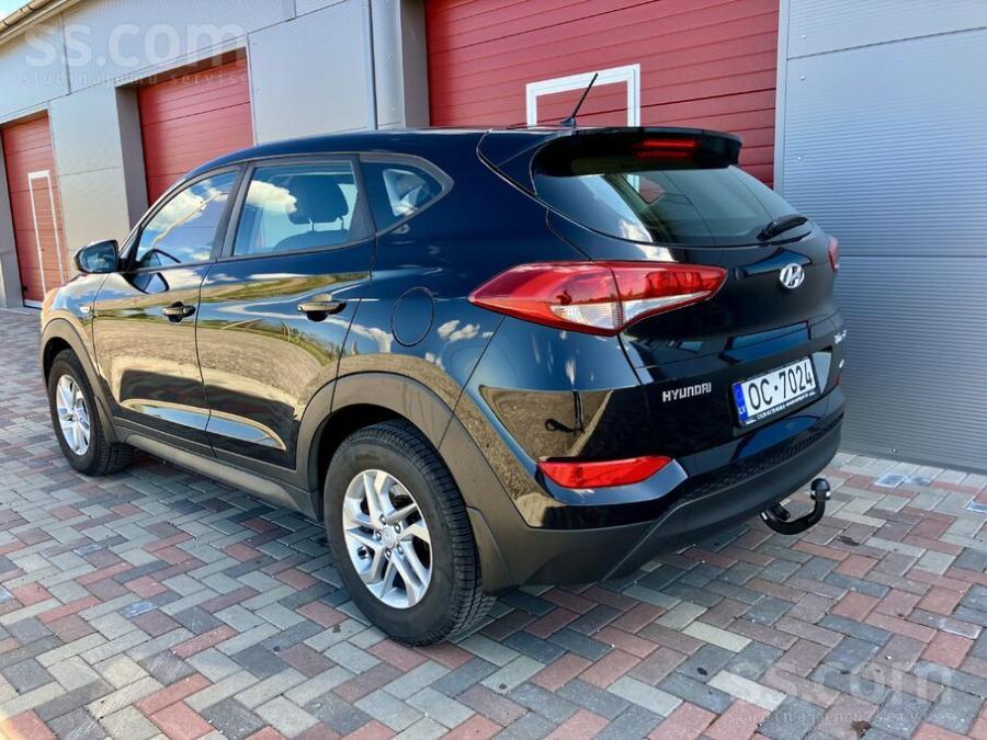 Melns Hyundai Tucson 2017 Talsi, ar dzinēja tilpumu 2.00 L un nobraukumu 199 tūkst. km par 12500 €, foto 6 vietnē AUTOMOTO.COM.LV