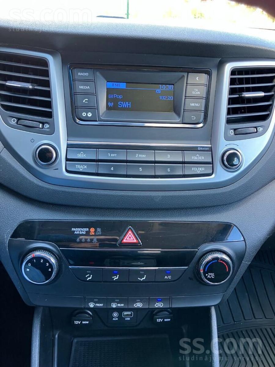Melns Hyundai Tucson 2017 Talsi, ar dzinēja tilpumu 2.00 L un nobraukumu 199 tūkst. km par 12500 €, foto 13 vietnē AUTOMOTO.COM.LV