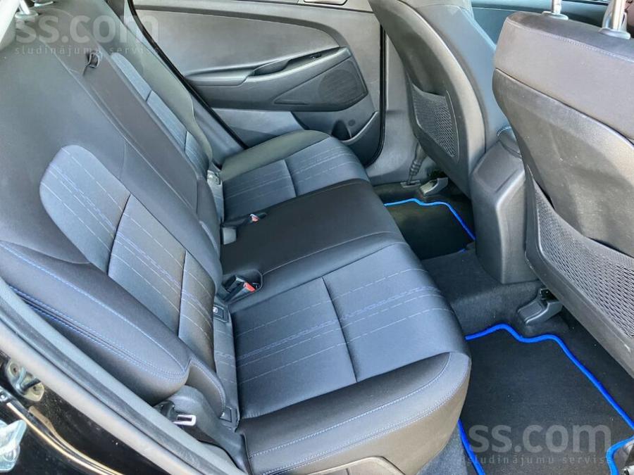 Melns Hyundai Tucson 2017 Talsi, ar dzinēja tilpumu 2.00 L un nobraukumu 199 tūkst. km par 12500 €, foto 17 vietnē AUTOMOTO.COM.LV