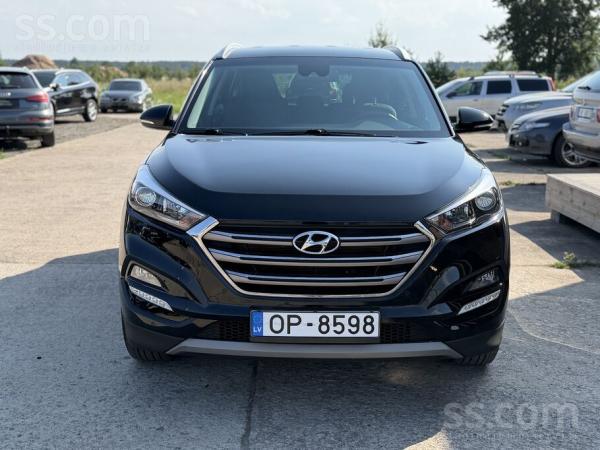 Черный Хендай Туксон 2017 в Рига, объемом двигателя 1.60 л и пробегом 99 тыс. км за 13900 €, фото 2 на AUTOMOTO.COM.LV