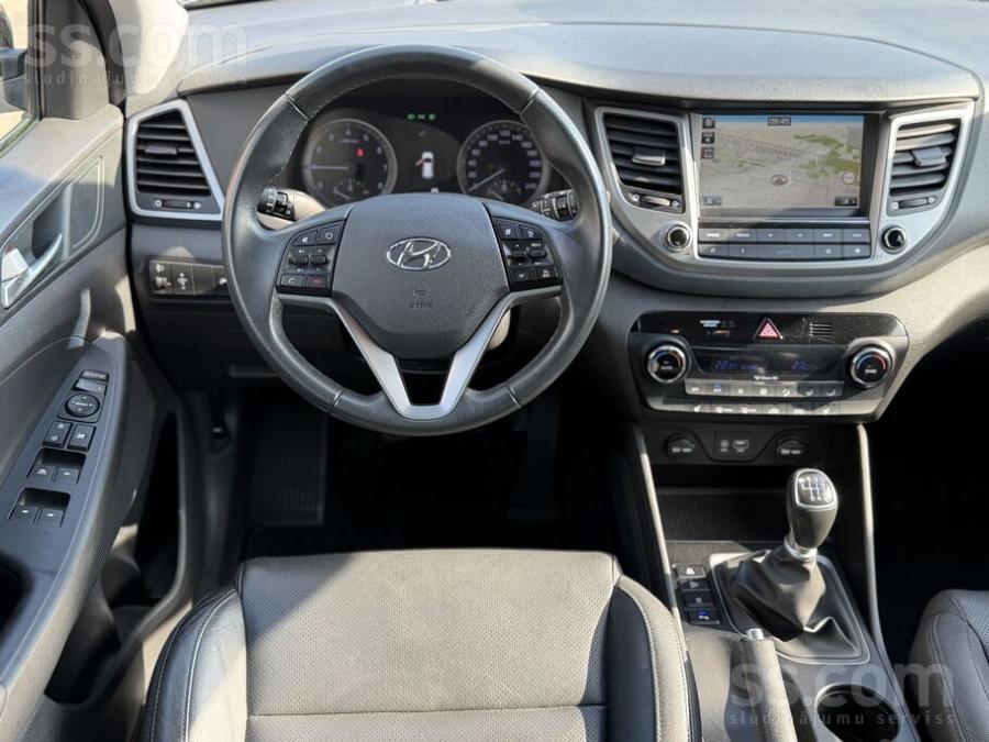 Melns Hyundai Tucson 2017 Rīga, ar dzinēja tilpumu 1.60 L un nobraukumu 99 tūkst. km par 13900 €, foto 5 vietnē AUTOMOTO.COM.LV