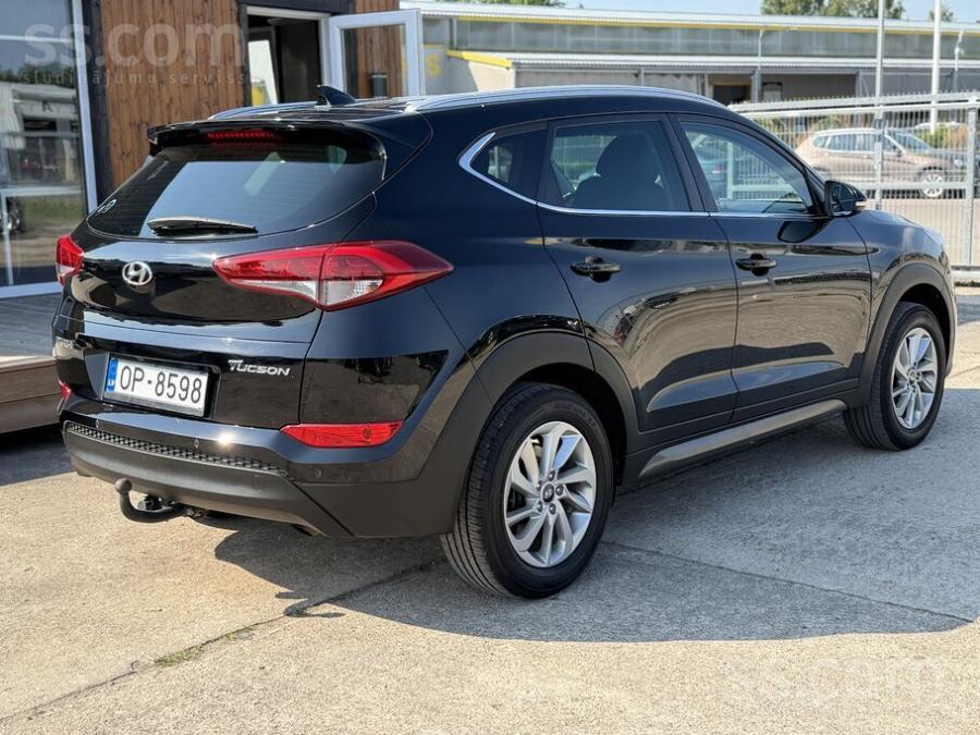 Melns Hyundai Tucson 2017 Rīga, ar dzinēja tilpumu 1.60 L un nobraukumu 99 tūkst. km par 13900 €, foto 21 vietnē AUTOMOTO.COM.LV