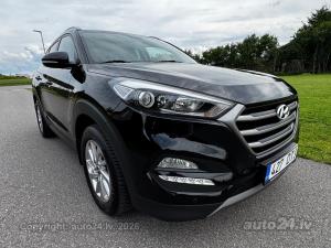 Black Hyundai Tucson 2017 in Tallinn, with an engine capacity of 1.60 L and mileage of 115 thousand km for 12500 €, photo  on AUTOMOTO.COM.LV