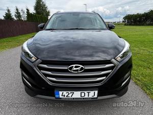 Black Hyundai Tucson 2017 in Tallinn, with an engine capacity of 1.60 L and mileage of 115 thousand km for 12500 €, photo 3 on AUTOMOTO.COM.LV