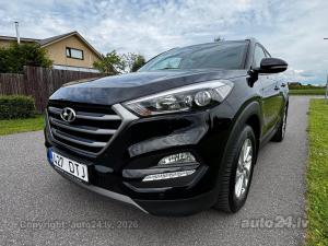 Black Hyundai Tucson 2017 in Tallinn, with an engine capacity of 1.60 L and mileage of 115 thousand km for 12500 €, photo 4 on AUTOMOTO.COM.LV