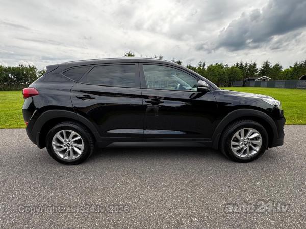 Melns Hyundai Tucson 2017 Tallina, ar dzinēja tilpumu 1.60 L un nobraukumu 115 tūkst. km par 12500 €, foto 8 vietnē AUTOMOTO.COM.LV