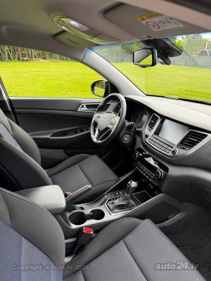 Black Hyundai Tucson 2017 in Tallinn, with an engine capacity of 1.60 L and mileage of 115 thousand km for 12500 €, photo 12 on AUTOMOTO.COM.LV