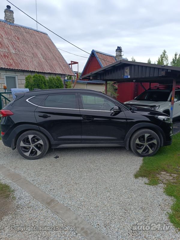 Melns Hyundai Tucson 2017 Narva, ar dzinēja tilpumu 1.70 L un nobraukumu 201 tūkst. km par 12499 €, foto 5 vietnē AUTOMOTO.COM.LV
