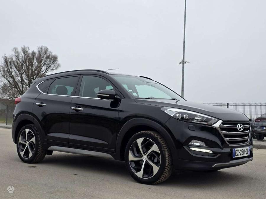 Melns Hyundai Tucson 2018 Tauragė, ar dzinēja tilpumu 1.69 L un nobraukumu 117 tūkst. km par 13800 €, foto 7 vietnē AUTOMOTO.COM.LV