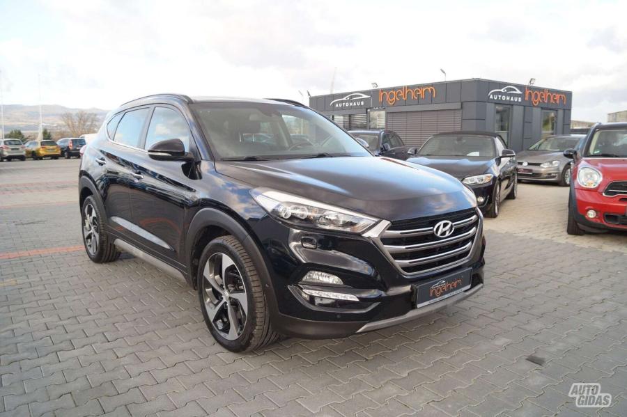 Black Hyundai Tucson 2018 in Kaunas, with an engine capacity of 2.00 L and mileage of 82 thousand km for 22287 €, photo 1 on AUTOMOTO.COM.LV