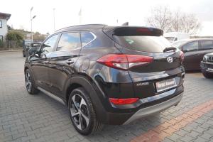 Black Hyundai Tucson 2018 in Kaunas, with an engine capacity of 2.00 L and mileage of 82 thousand km for 22287 €, photo 5 on AUTOMOTO.COM.LV