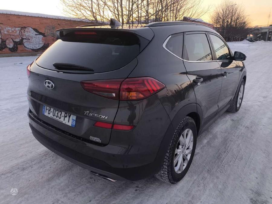 Melns Hyundai Tucson 2018 Šauļi, ar dzinēja tilpumu 1.60 L un nobraukumu 86 tūkst. km par 15600 €, foto 4 vietnē AUTOMOTO.COM.LV
