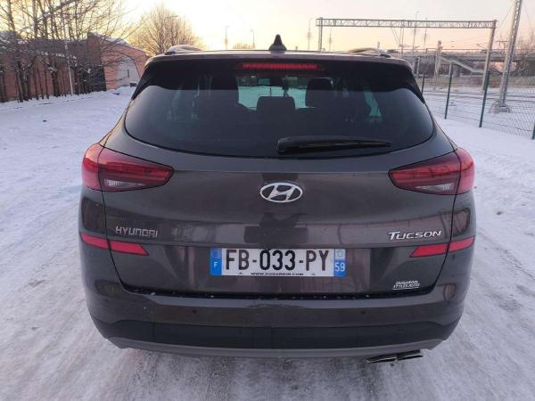 Black Hyundai Tucson 2018 in Siauliai, with an engine capacity of 1.60 L and mileage of 86 thousand km for 15600 €, photo 5 on AUTOMOTO.COM.LV