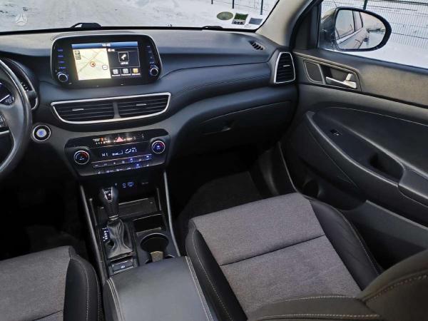 Black Hyundai Tucson 2018 in Siauliai, with an engine capacity of 1.60 L and mileage of 86 thousand km for 14900 €, photo 11 on AUTOMOTO.COM.LV