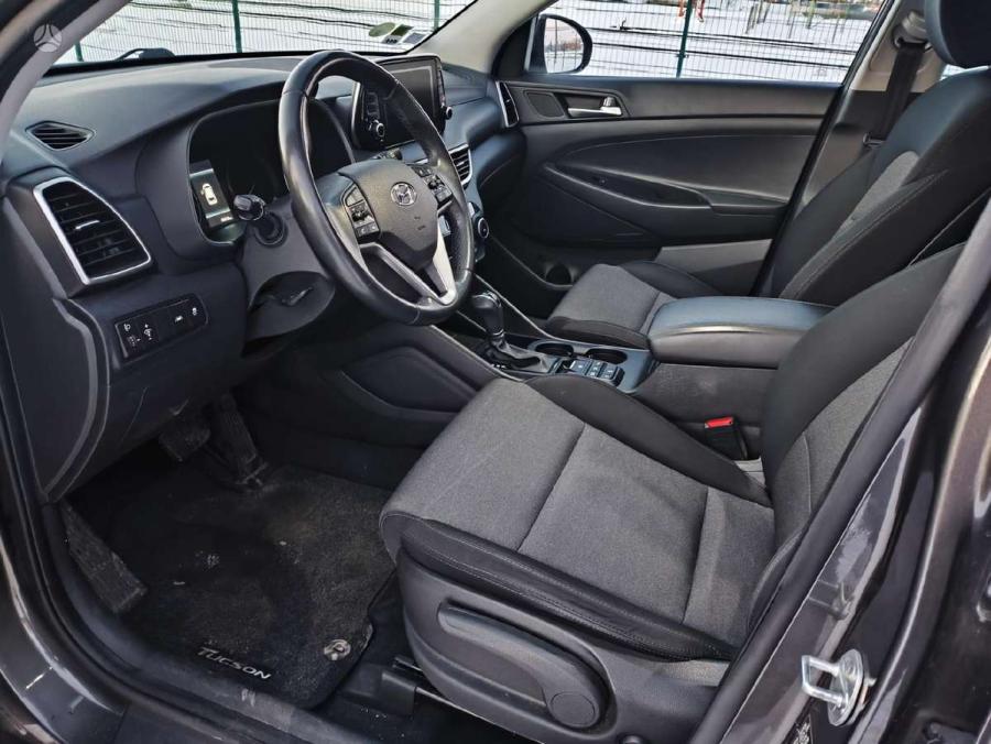Melns Hyundai Tucson 2018 Šauļi, ar dzinēja tilpumu 1.60 L un nobraukumu 86 tūkst. km par 15600 €, foto 12 vietnē AUTOMOTO.COM.LV