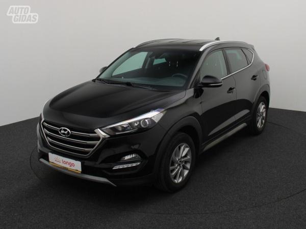Black Hyundai Tucson 2018 in Vilnius, with an engine capacity of 1.60 L and mileage of 142 thousand km for 13399 €, photo 1 on AUTOMOTO.COM.LV
