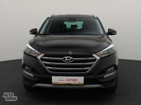 Black Hyundai Tucson 2018 in Vilnius, with an engine capacity of 1.60 L and mileage of 142 thousand km for 13399 €, photo 3 on AUTOMOTO.COM.LV