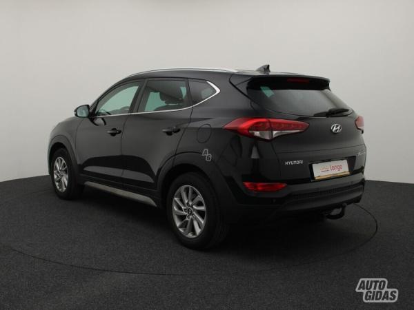 Black Hyundai Tucson 2018 in Vilnius, with an engine capacity of 1.60 L and mileage of 142 thousand km for 13399 €, photo 7 on AUTOMOTO.COM.LV