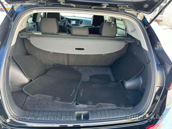 Melns Hyundai Tucson 2018 Tallina, ar dzinēja tilpumu 1.70 L un nobraukumu 195 tūkst. km par 11450 €, foto 11 vietnē AUTOMOTO.COM.LV