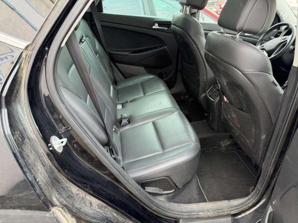 Melns Hyundai Tucson 2018 Tauragė, ar dzinēja tilpumu 2.00 L un nobraukumu 178 tūkst. km par 10200 €, foto 4 vietnē AUTOMOTO.COM.LV