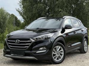 Black Hyundai Tucson 2018 in Siauliai, with an engine capacity of 2.00 L and mileage of 172 thousand km for 14950 €, photo 3 on AUTOMOTO.COM.LV